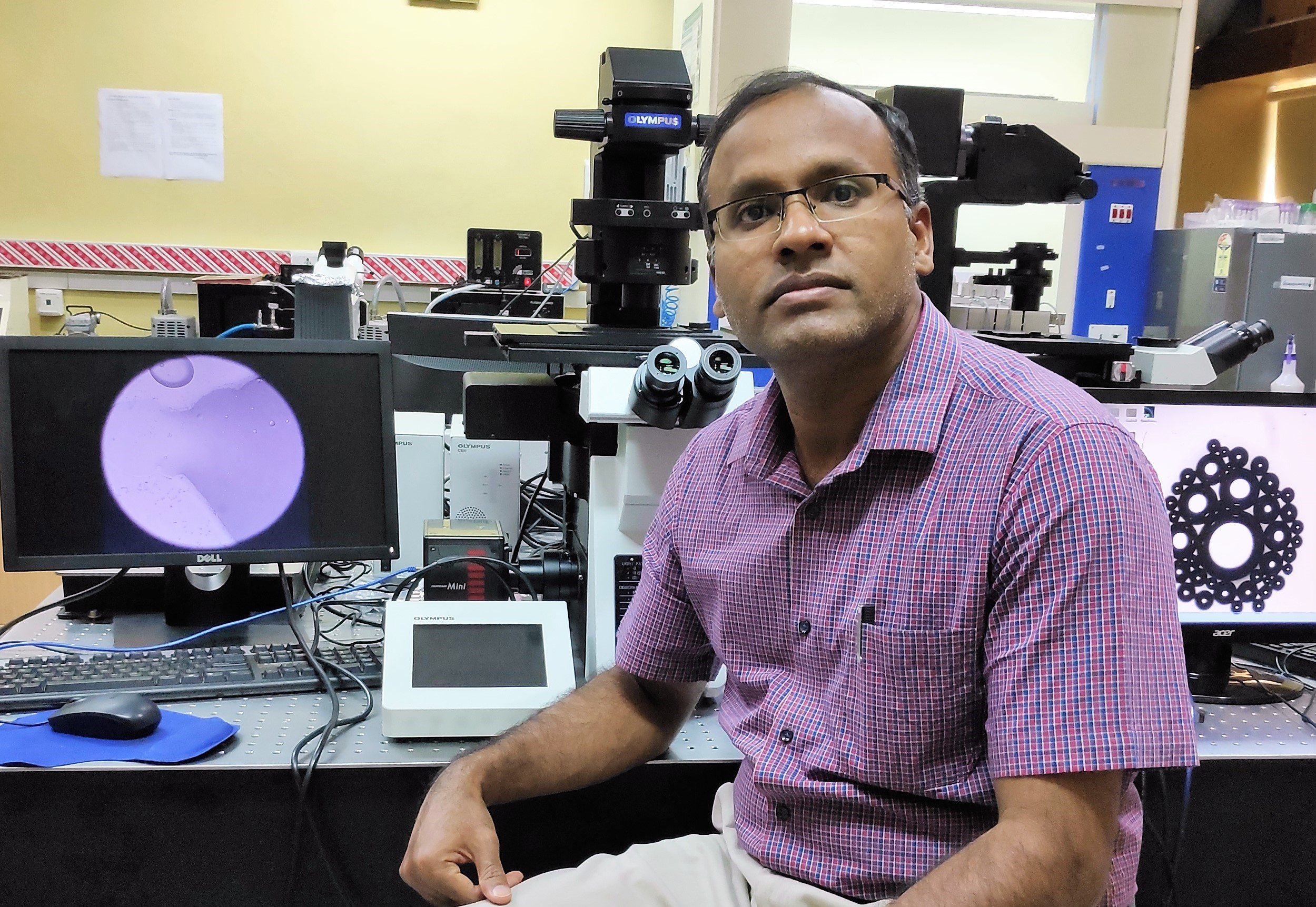 Faculty :: Ashis Research Group